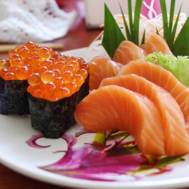 รีวิว ฮากูโซ - - Yum Salmon & Salad Puu-Nim are good! but poor sushi ...