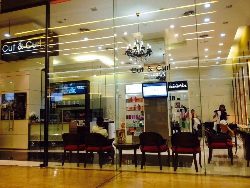 ร้าน Cut & Curl centralwOrld