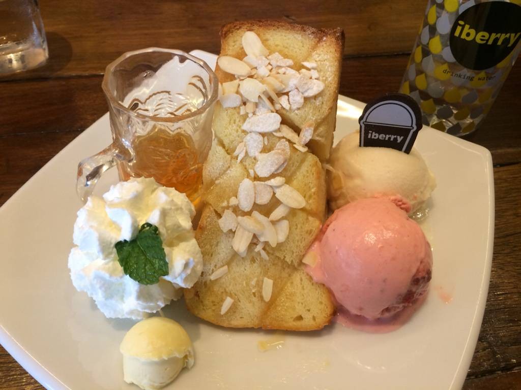 รีวิว iberry Cafe ดิ อเวนิว รัชโยธิน - ไอติมอร่อย บรรยากาศดี