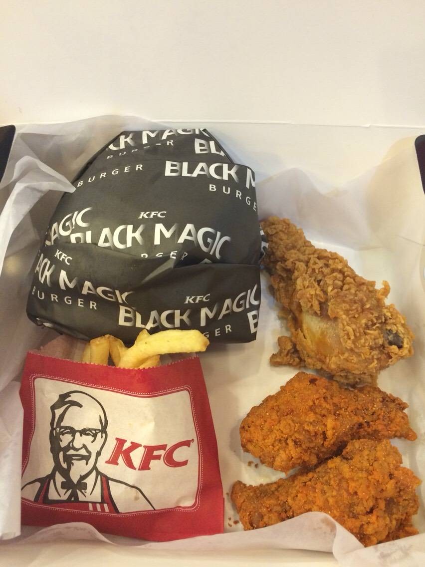 รีวิว KFC เซียร์รังสิต ชั้นใต้ดิน - Black Magicกลับมาอีกแล้ว