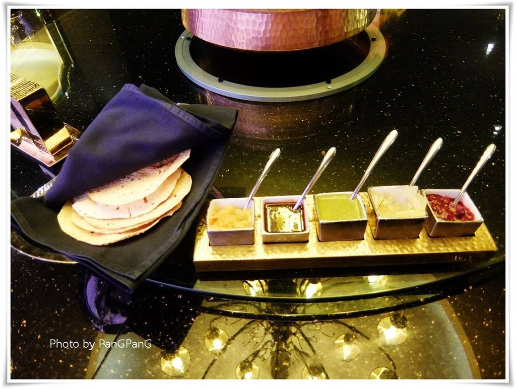 รีวิว MAYA Holiday Inn Bangkok Sukhumvit - อาหารอินเดียวแบบฟิวชั่น ที่ ...