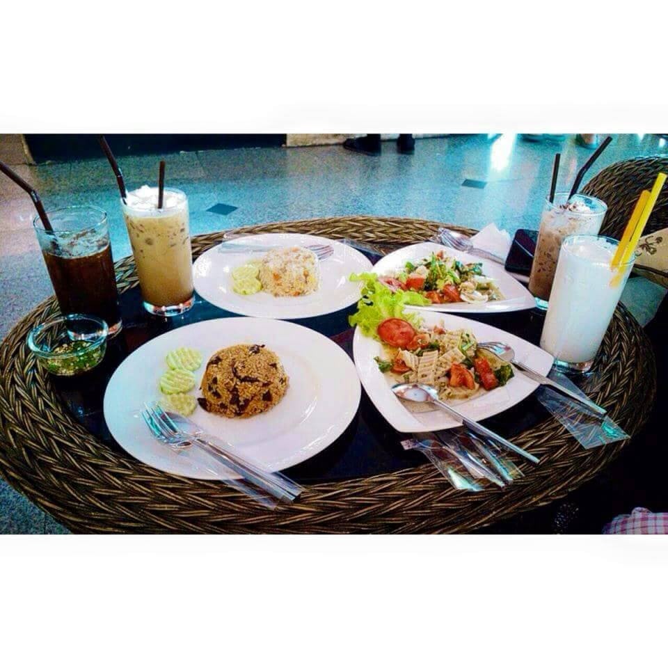 รีวิว ESCAPE BISTRO AND CAFE - ถือว่าแย่นะ เอาตรงๆ. - Wongnai