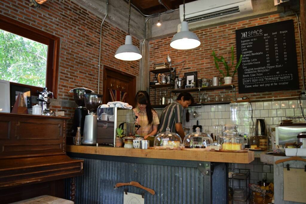 รีวิว 382 SPACE COFFEE & BAKERY - ร้านนี้เหมาะสำหรับคนชอบถ่ายภาพ - Wongnai