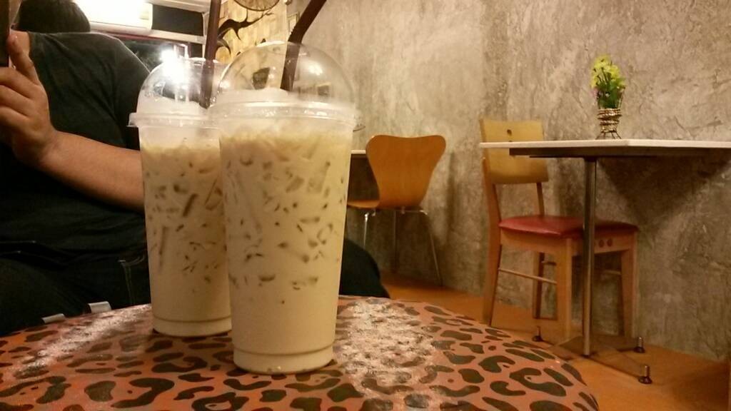 รีวิว T-DED CAFE' Milk & Coffee - ร้านน่านั่ง ขนมและกาแฟพอใช้ได้ครับ