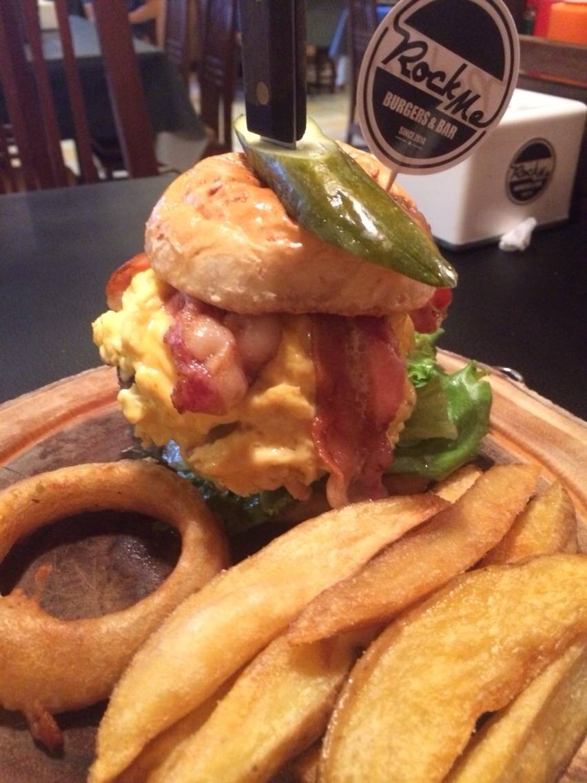 รีวิว Rock Me Burgers & Bar ลอยเคราะห์ - ร้านเบอร์เกอร์ที่อร่อยที่สุดใน ...