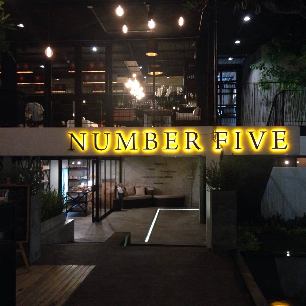 รีวิว NUMBER FIVE - บรรยากาศดี อาหารอร่อย ประทับใจ