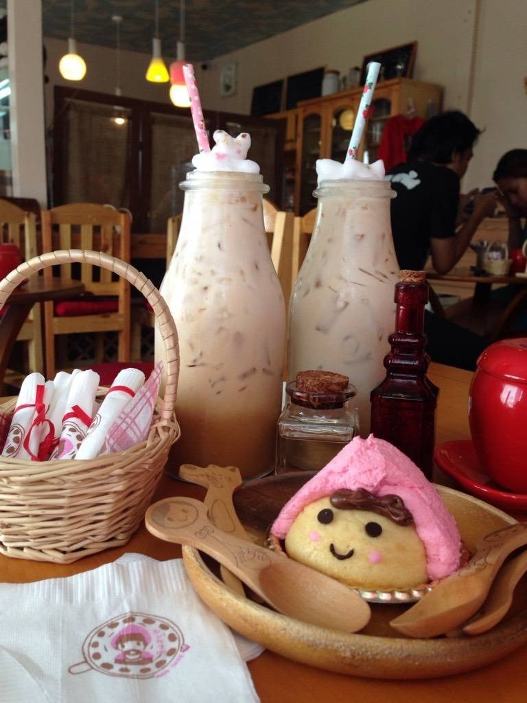 รีวิว Min Cafe - ร้านและพนักงานน่ารักมากค่ะ รสชาติไม่เท่าไหร่