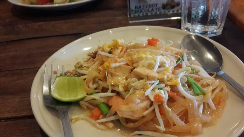 รีวิว Matoy Cafe' - บรรยากาศอบอุ่น ร้านน่ารัก หอมกรุ่นนน