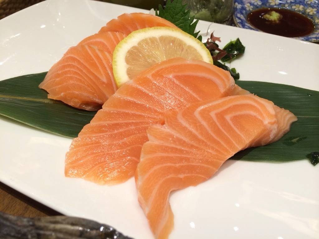 รีวิว Sen-ryo Sushi ทองหล่อ - โปรแรง สำหรับคนชอบแซลมอน