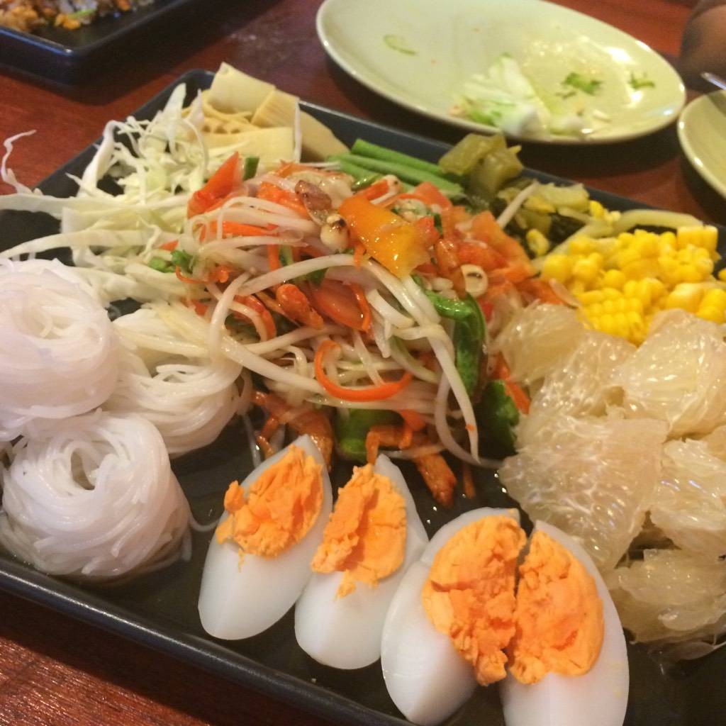 รีวิว ยกสุราษฎร์ - ร้านขนมจีน ผัดไทย ขนมหวาน ส้มตำ