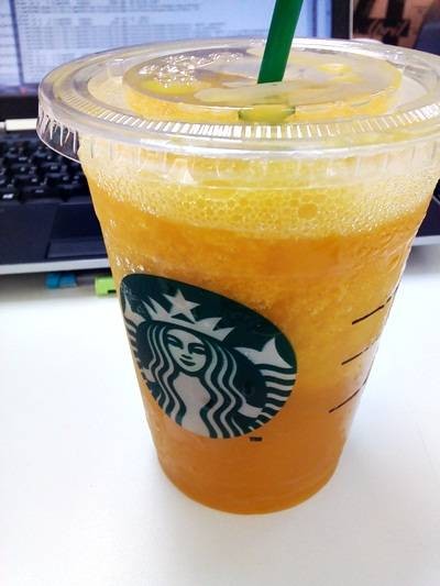 รีวิว Starbucks Robinson Silom - เมนู แมงโก้แพชชั่น - Wongnai