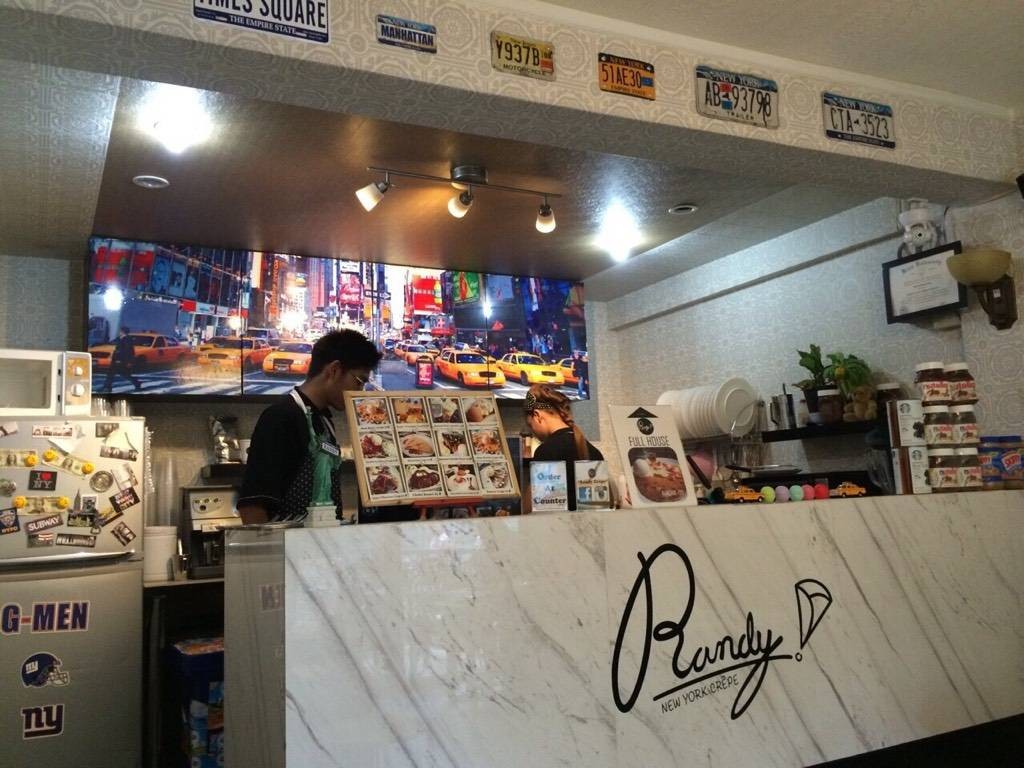 รีวิว Randy แรนดี้ หอการค้า - ไม่มีที่จอดรถ วนอยู่ 3 รอบ - Wongnai