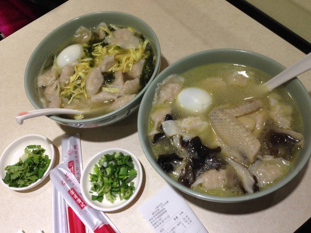 รีวิว Da Niang Dumpling - ที่นั่งเยอะ