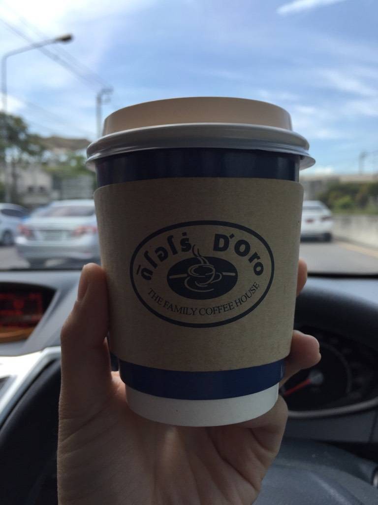 รีวิว D’oro Coffee วงศ์สว่าง 2 (รัชดาขาเข้า) - รถติด เลยแวะซื้อกาแฟ