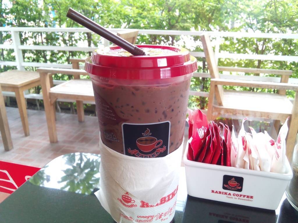 ร้าน Rabika Coffee ปั๊มเอสโซ่สาขาสันกำเเพง เชียงใหม่ | รีวิวร้านอาหาร