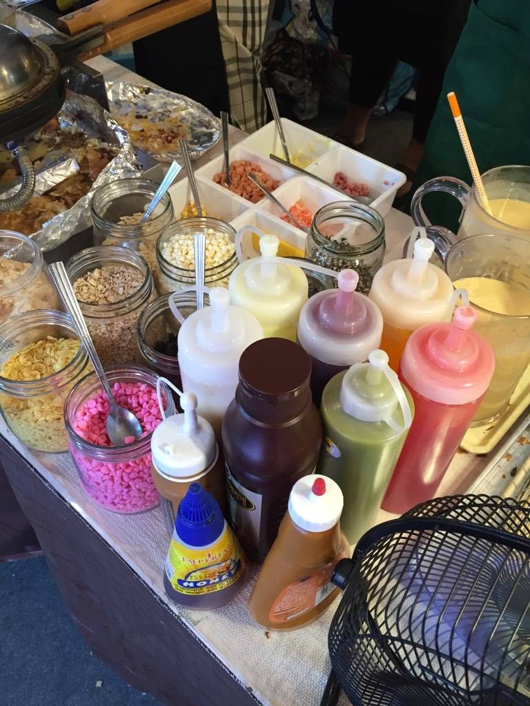 รีวิว Waffle Hongkong Empire Tower - วาฟเฟิลรูปไข่ แสนร่อย