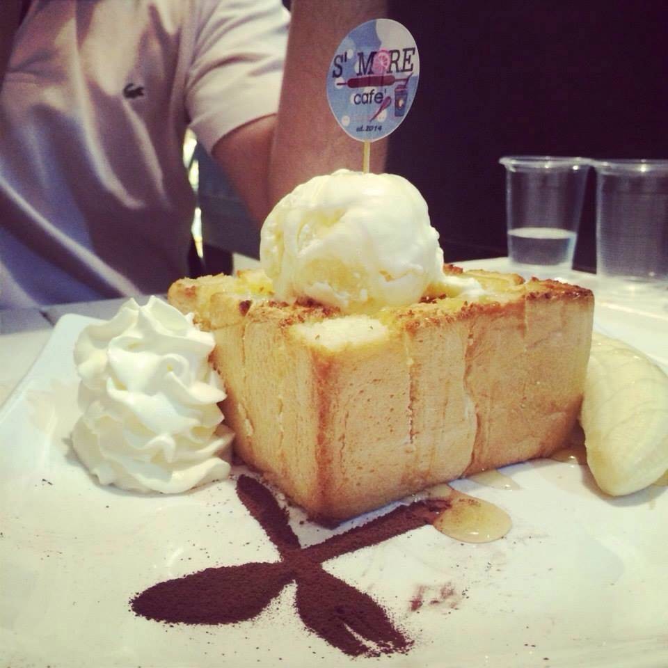 รีวิว S' More Cafe ` - เค้กอร่อย ร้านทันสมัย