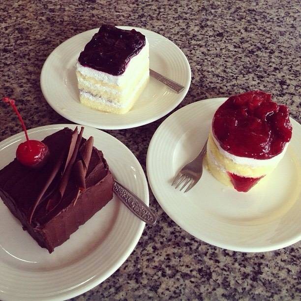 รีวิว The Bevkery - กาแฟดี เค้กอร่อย บรรยากาศน่านั่ง ราคาไม่แพง^**^