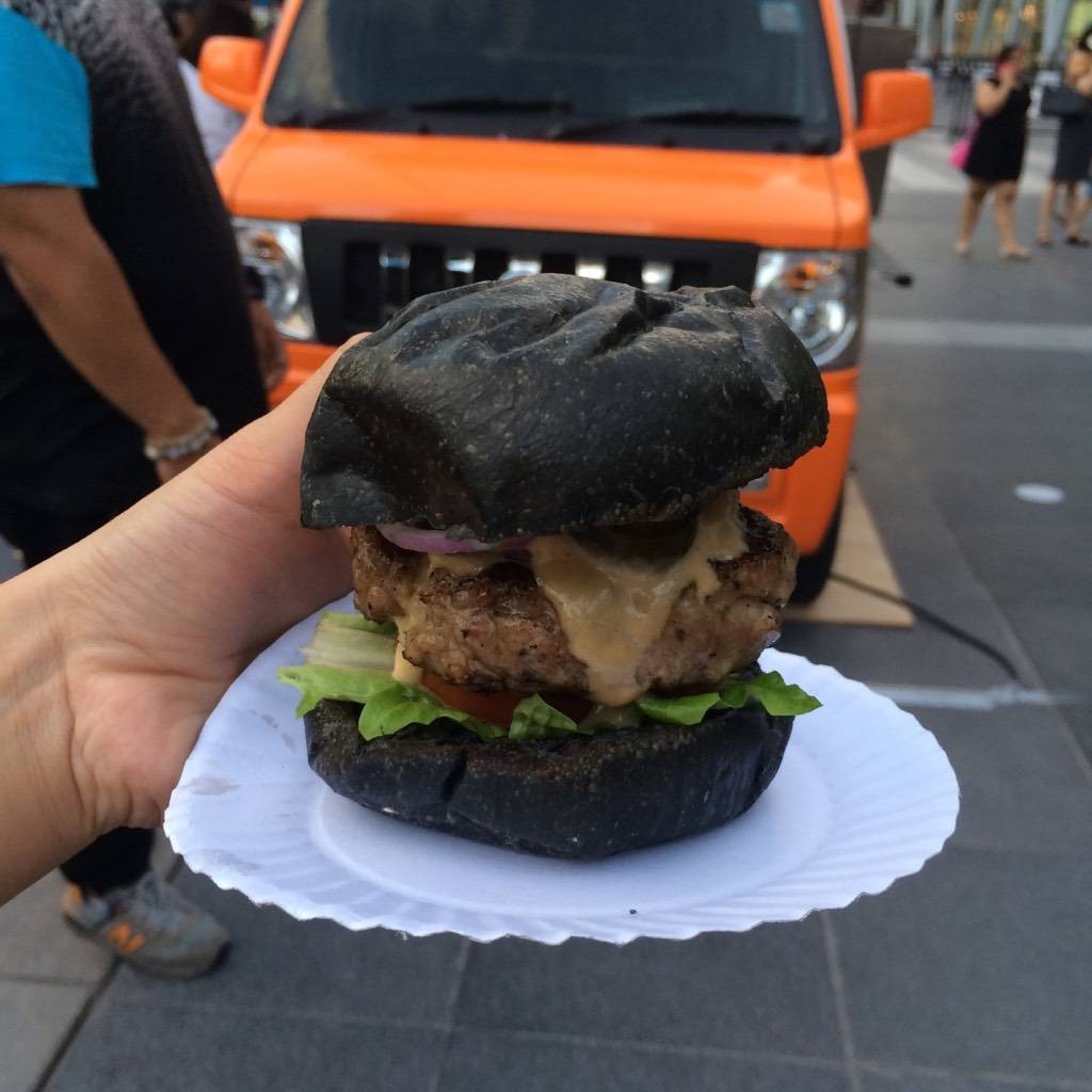 รีวิว Orn The Road Burger Jtc - เบอร์เกอร์ดำ ทองหล่อ