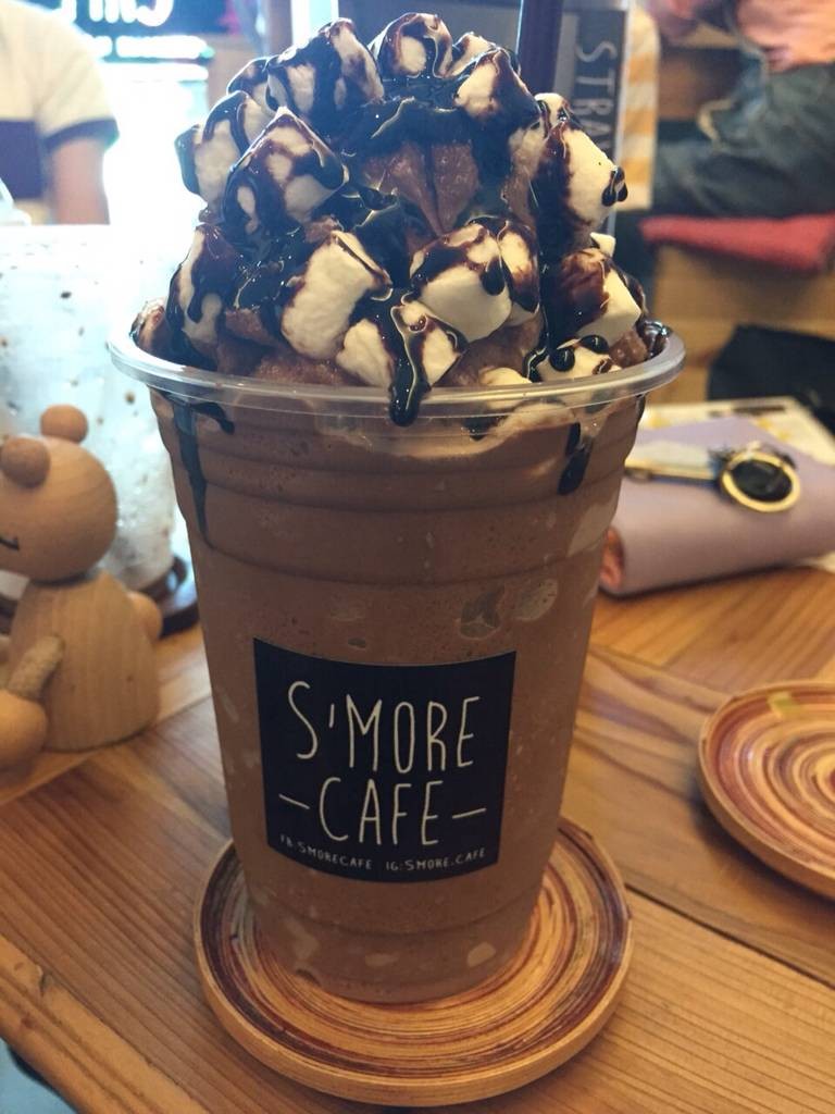 รีวิว S'more Cafe @ Fin Market - น้ำอร่อย ขนมเริ่ด ราคาถูก แอร์เย็นช่ำ