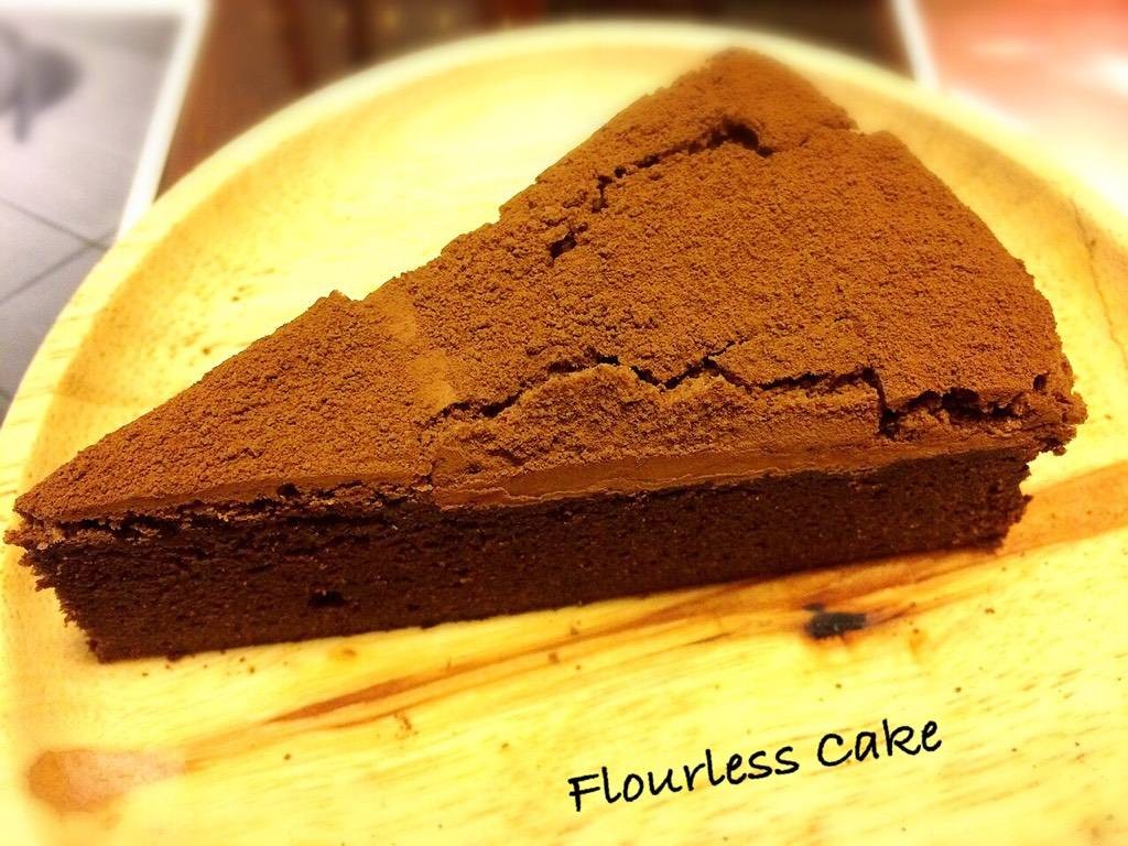 รีวิว 4Kups : Mueng พระยาสัจจา - ร้านน่ารัก เค้กอร่อย