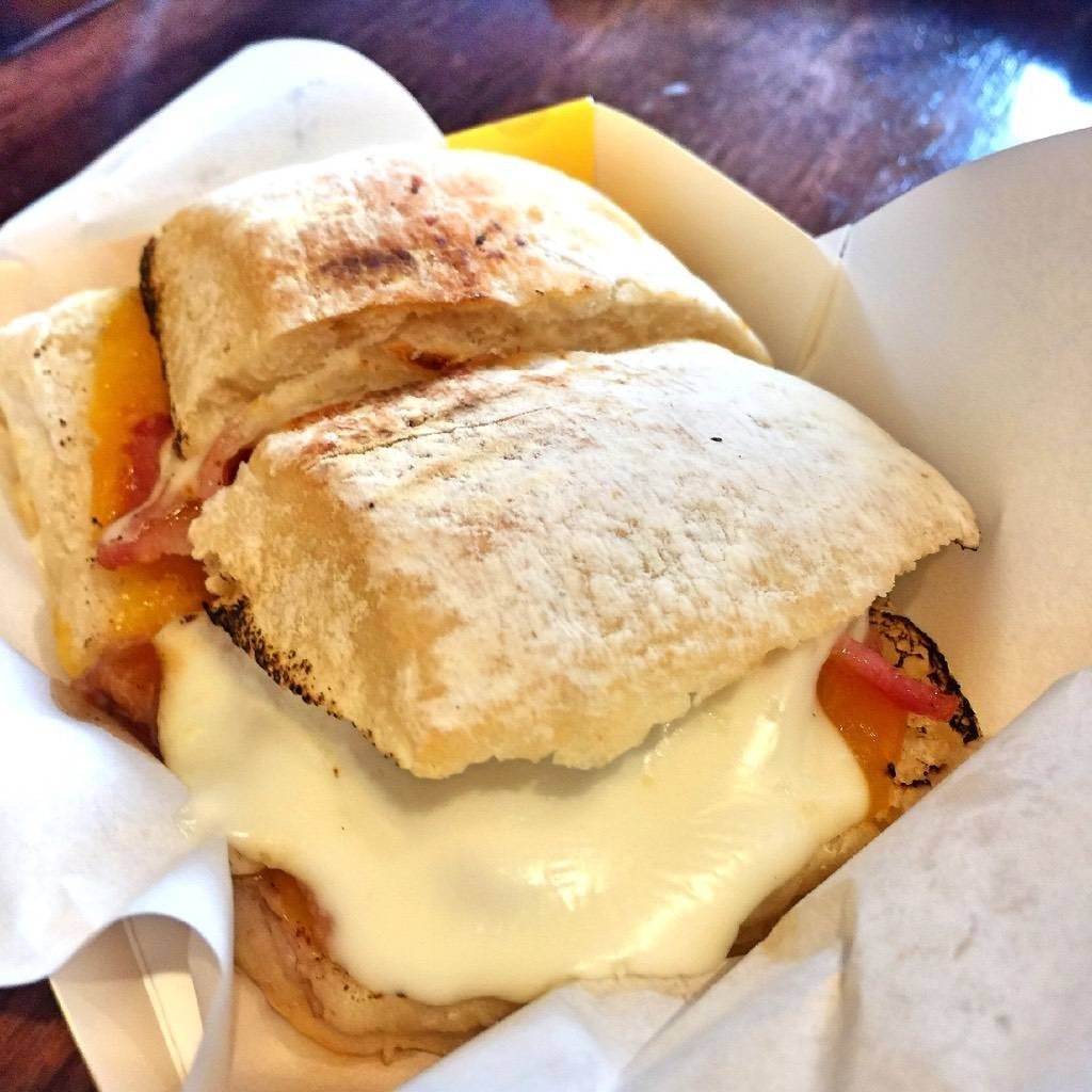 ร้าน Holy Cheese (โฮลี่ชีส) ตลาดรถไฟรัชดา - รีวิวร้านอาหาร - Wongnai