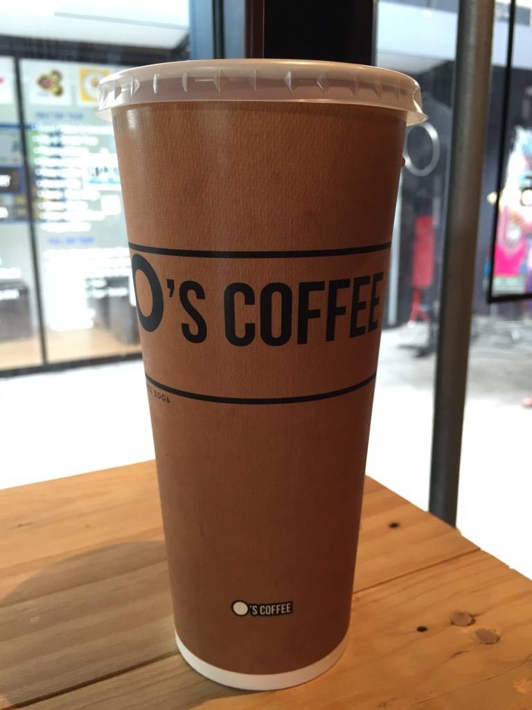 รีวิว O's Coffee สีลม - จิบกาแฟในร้านบรรยากาศสบายๆ ริมถนนสีลม