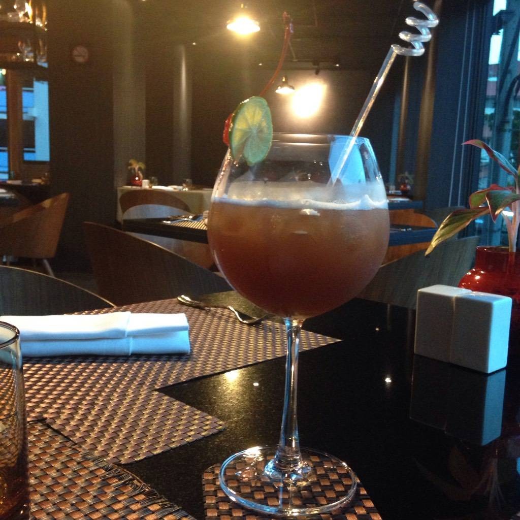 รีวิว Uzzie U Sukhumvit Bangkok - พอทานได้ค่ะ อาจคาดหวังเยอะไป