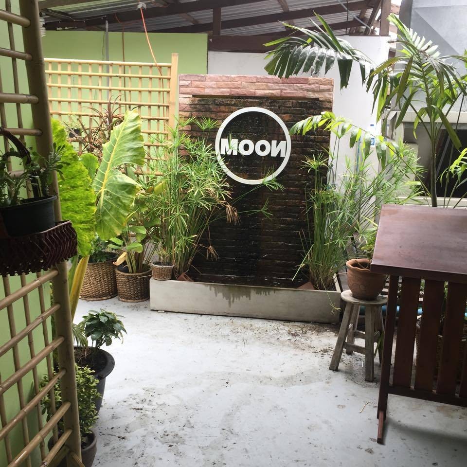 รูป Moon Rooftop
