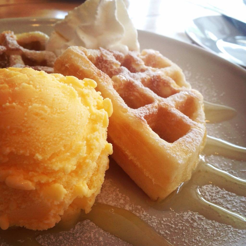รีวิว KINNAM KINNOM - อิ่ม อร่อย สมราคา ร้านน่ารัก แม่ค้าใจดี