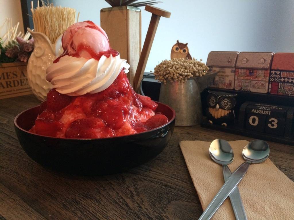 รีวิว Hoot Hoot Cafe - ร้านตกแต่งธีมนกฮูกน่ารัก ขนมไม่แพง