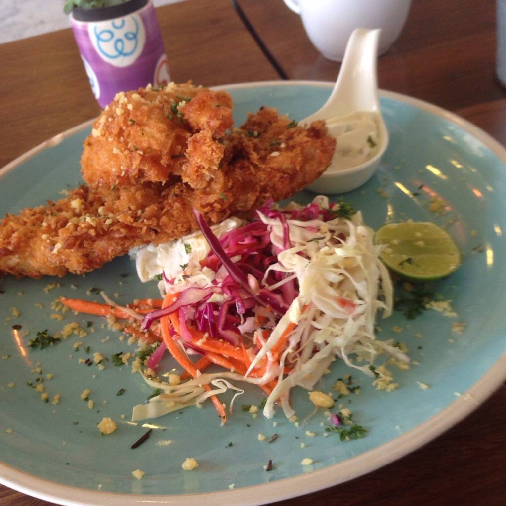 รีวิว Tree Tales Cafe พัทยา นาเกลือ - ร้านสวย พนักงานดี อาหารดี ไม่แพง