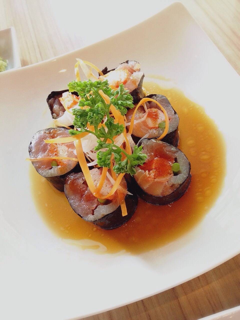 รีวิว Masami Sushi สุขุมวิท 20 - 雅美: ซูชิบาร์แนว Fusion แต่งร้าน ...