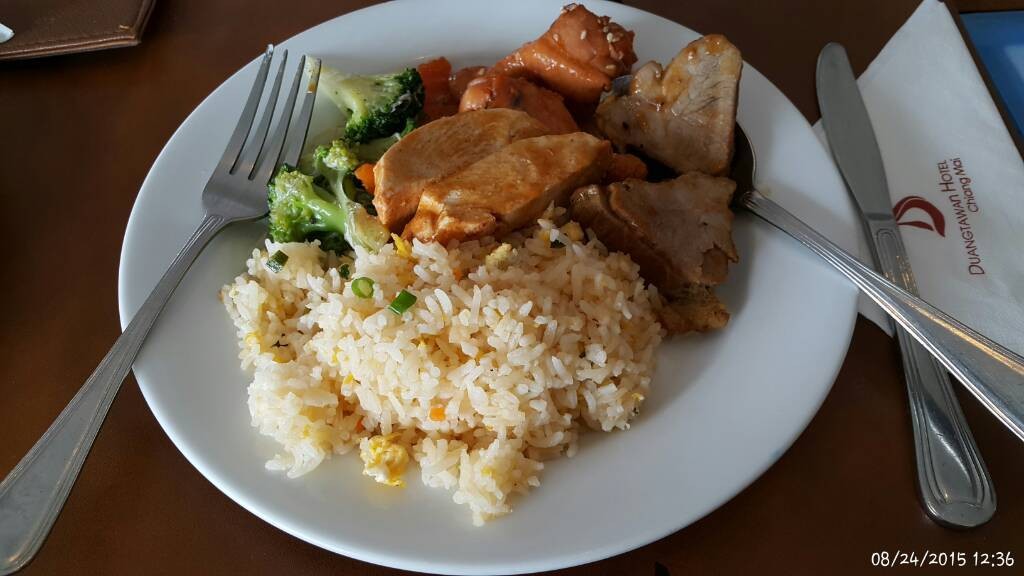 รีวิว Tawan Restaurant Outlet in Duangtawan Hotel Chiang Mai - บุฟเฟ่ ...