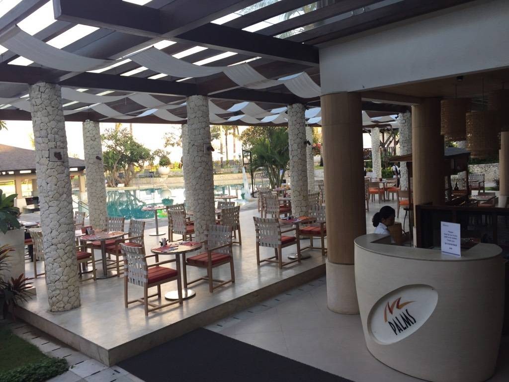 รีวิว Palms Restaurant - อาหารเช้าโอเคเลย แต่ที่นั่งน้อยไป - Wongnai