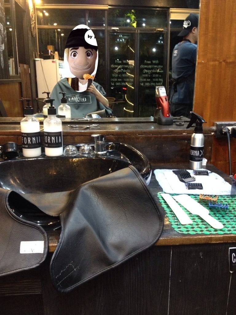 รีวิว California Barber & Coffee Shop - ร้านตัดผม สุดแนว เชียงใหม่