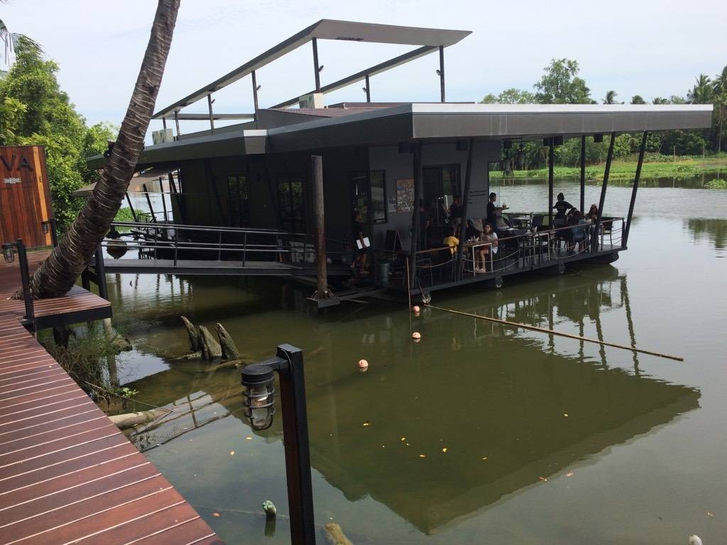 รีวิว RIVA Floating Cafe ปานเทวี ริเวอร์ไซด์ รีสอร์ท แอนด์ สปา - ร้าน ...