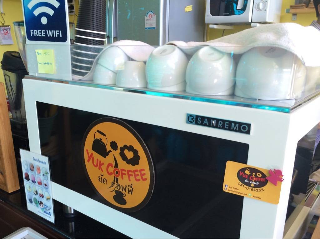 รีวิว Yuk Coffee - ร้านกาแฟอร่อย เบอเกอรี่ homemade สดใหม่