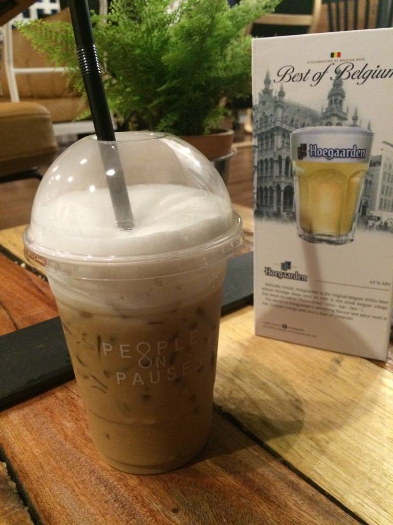 รีวิว People On Pause Cafe - เป็นร้านกาแฟบรรยากาศดีมากๆ - Wongnai