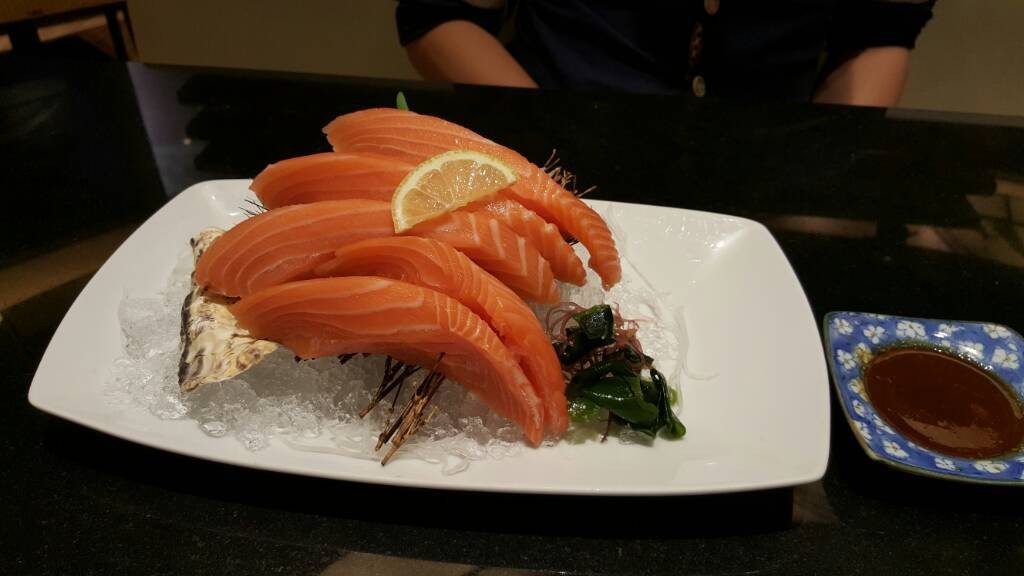 รีวิว Sen-ryo Sushi ทองหล่อ - แซลมอนชิ้นใหญ่หม๊าววว
