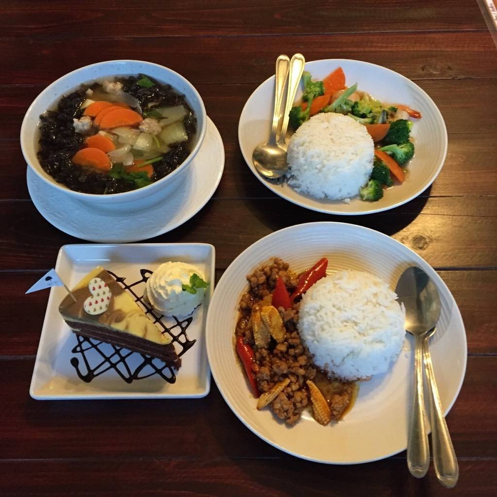 รีวิว Yuu Cafe' - แวะมาทานช่วงกลางวันน่าจาโอเครกว่านะอ่ะ