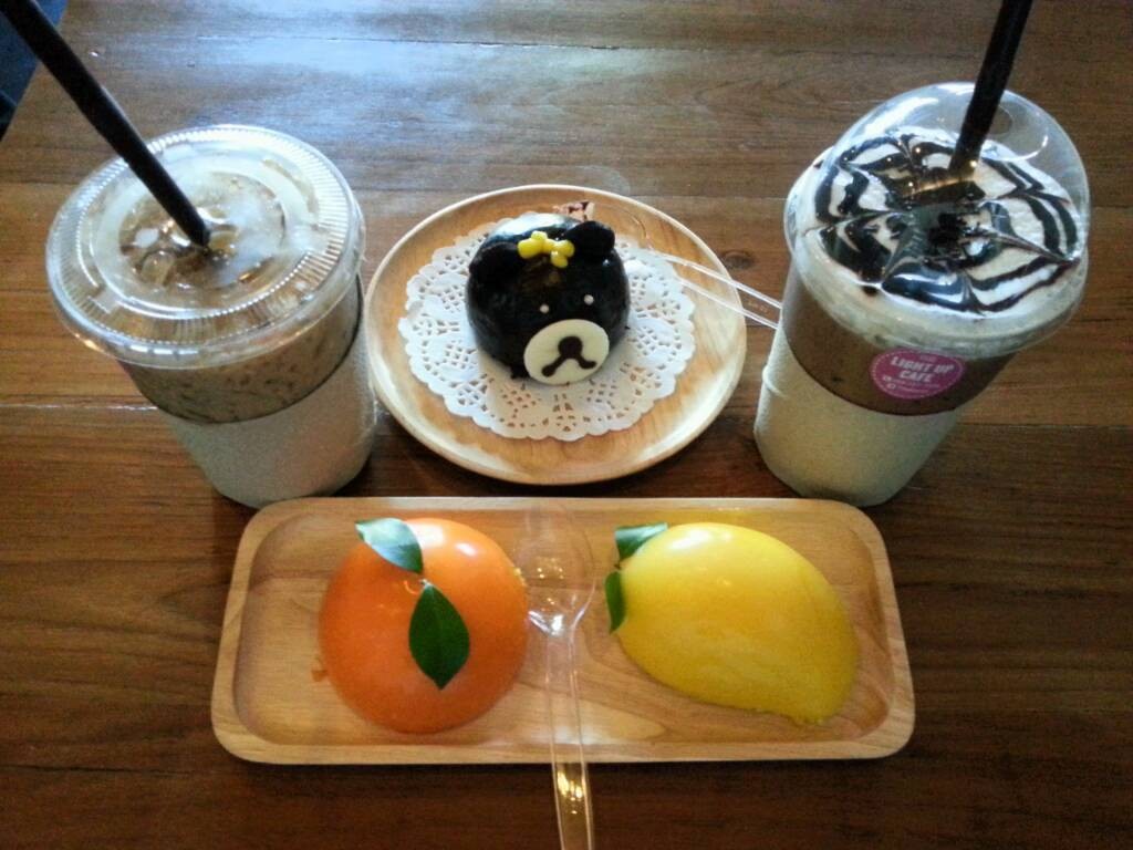 รีวิว Light Up Cafe สำนักงานใหญ่ - ร้านกาแฟเล็กๆ ราคาประหยัด - Wongnai