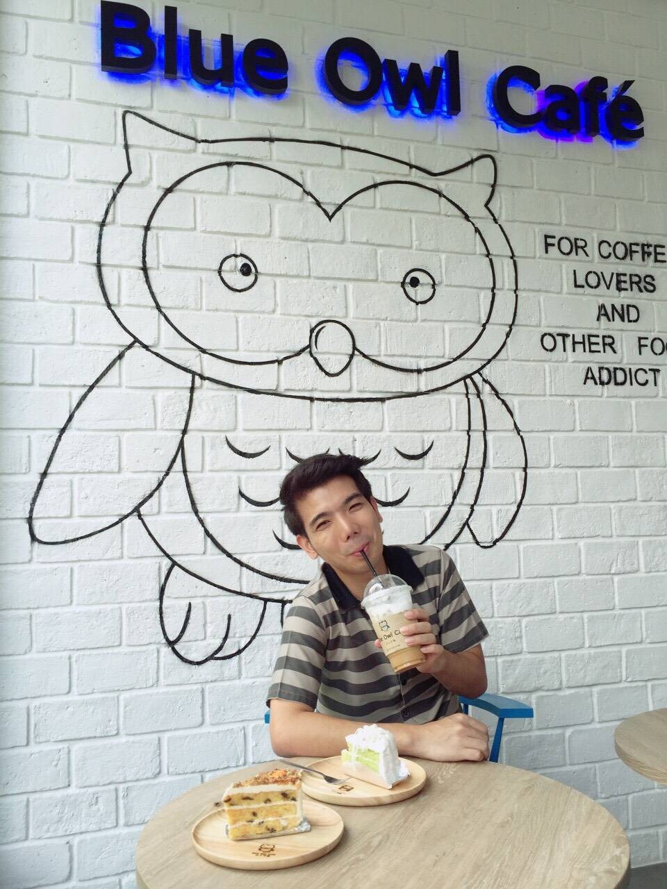 รีวิว Blue Owl Cafe - คาเฟ่นกฮูก ถ่ายรูปตรงไหนก็น่ารัก - Wongnai
