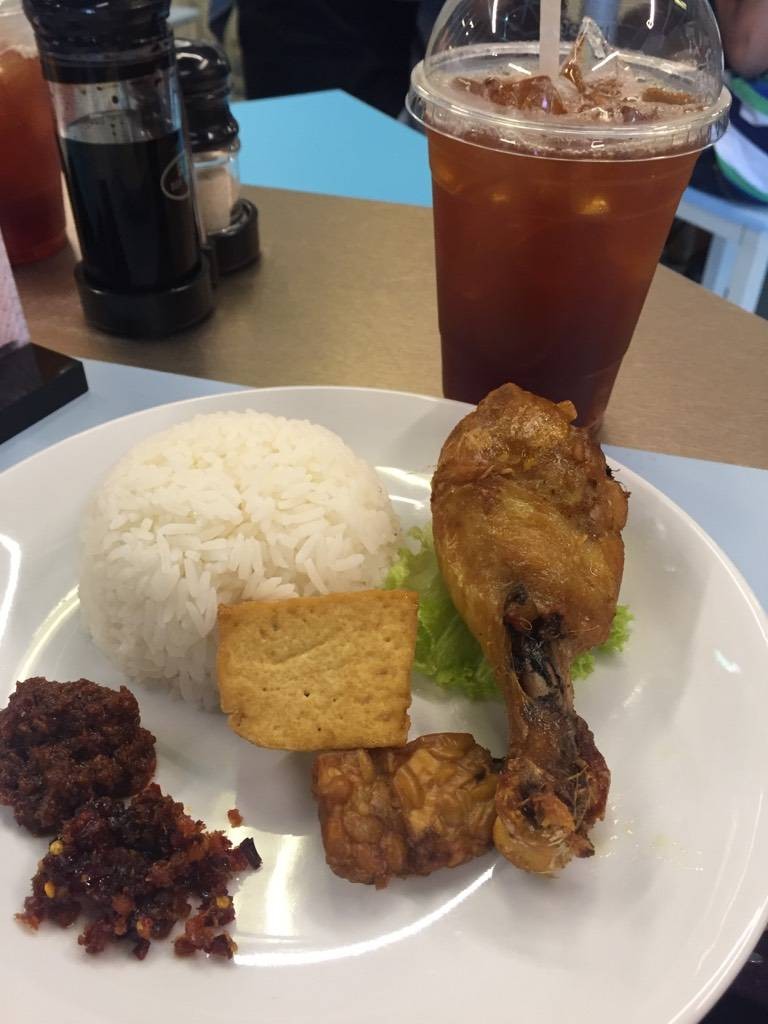 รีวิว Merlion Cafe - อาหารจานด่วน สำหรับคนเที่ยวใน Sentosa