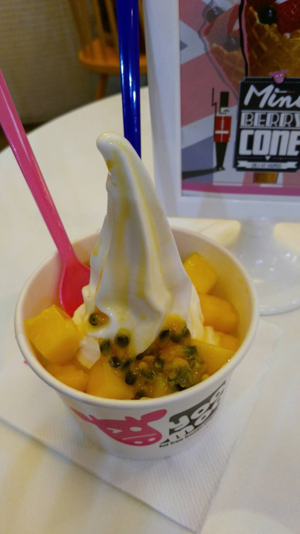 รีวิว Yoomoo frozen yogurt สยามพารากอน - เติมความสดชื่นด้วย ไอศกรีมของ ...