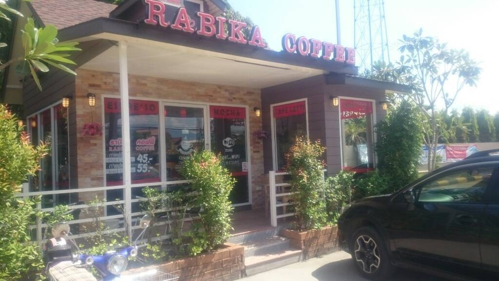 รีวิว Rabika Coffee ปั๊มเอสโซ่สาขาแม่โจ้ เชียงใหม่ - แก้ง่วงกะกาแฟรสเบาๆ