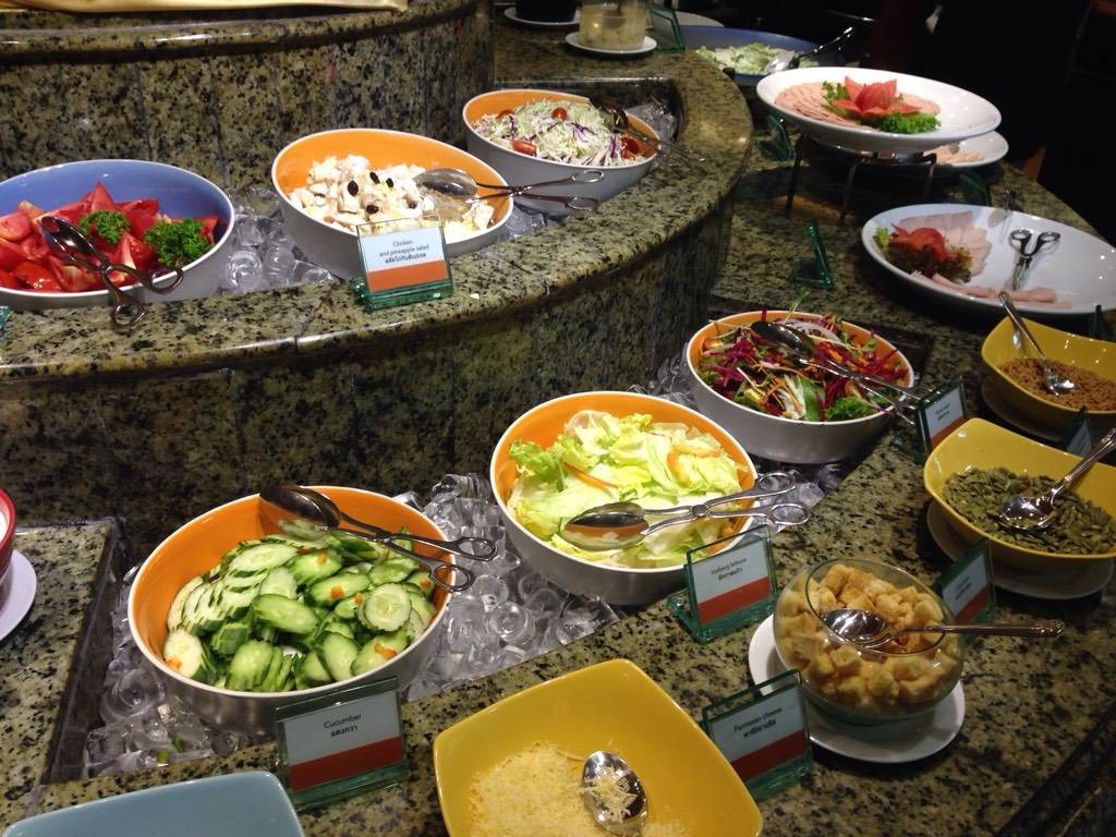 รีวิว ZEPPELIN RESTAURANT - อาหารบุพเฟต์นานาชาติติดสนามบินดอนเมือง