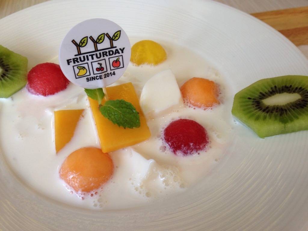 รีวิว Fruiturday บางแสน - สถานที่เพิ่มความสดชื่น
