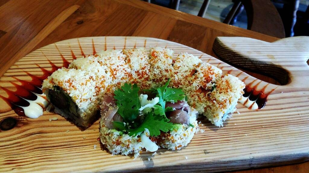 รีวิว Maki Maki Sushi Bar & Bistro No.88 Thonglor Soi 5 - โรลล์อร่อยๆ ...