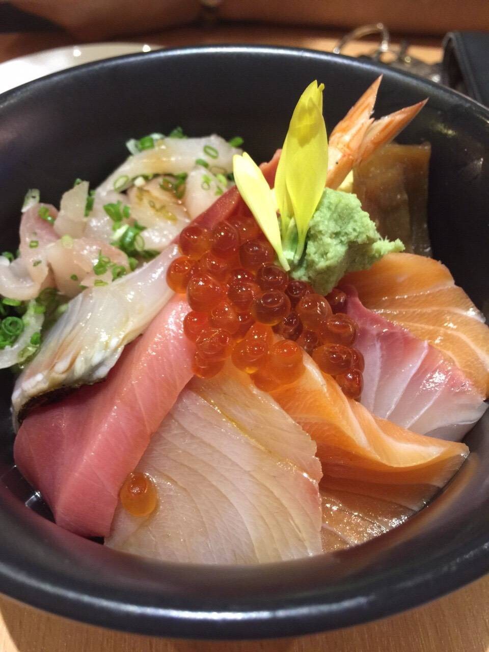 รีวิว Sukina sushi By chef vichit - อาหารญี่ปุ่นสดใหม่ อร่อยสไตล์เชฟมือโปร